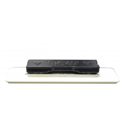 Idéal pour une matière gravée optez pour le Cadre Porte-Badge 71x21mm