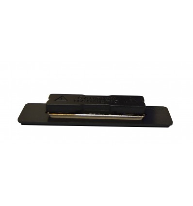 Idéal pour une matière gravée optez pour le Cadre Porte-Badge 71x21mm